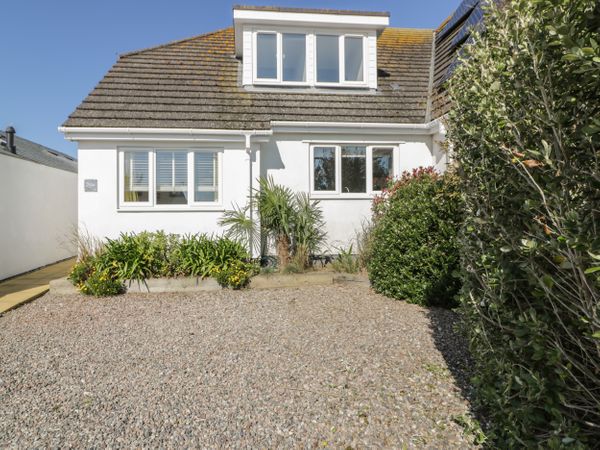 Offshore | Crantock | Crantock Beach | Cornwall | Self Catering Holiday ...