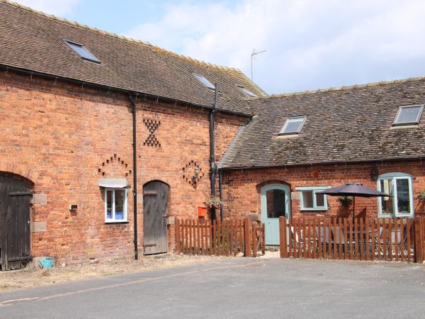 Dairy Cottage | Shawbury | Muckleton Moss | Self Catering Holiday Cottage