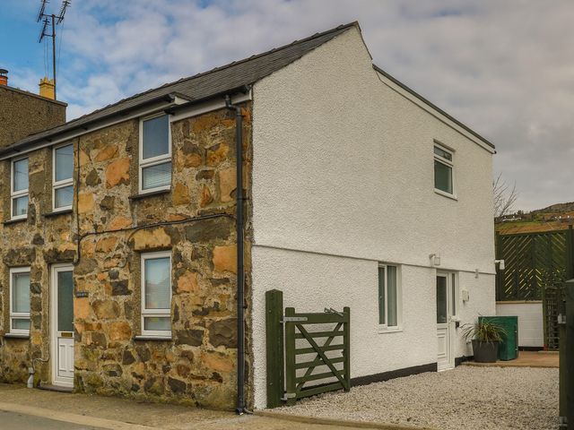 Morfa Nefyn Holiday Cottages | Self Catering Rentals in Morfa Nefyn