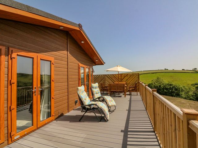 Holiday Lodges in Devon | Log Cabin Holidays | Sykes Cottages