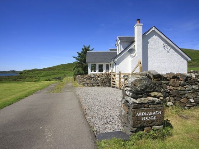 LHH Scotland Cottages | Large Holiday Homes Scotland