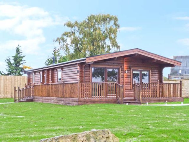 Cheap Log Cabin Breaks | UK Lodge Holidays & Getaways | Sykes Cottages