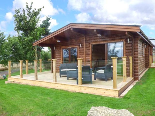 Log Cabin Weekend Breaks | Short Breaks in UK Lodges | Sykes Cottages