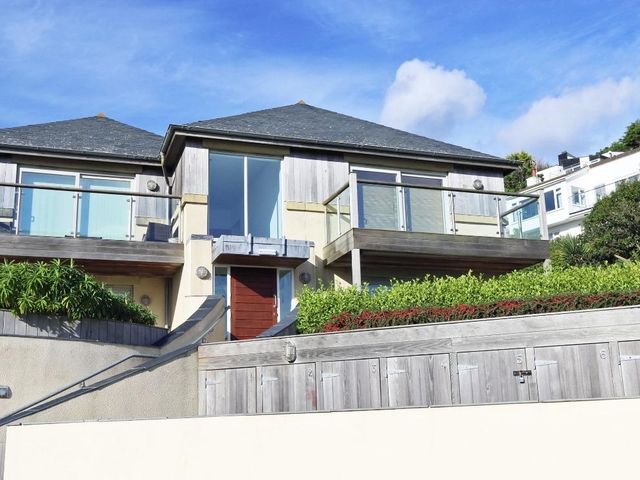 Looe Holiday Cottages | Self Catering Looe Accommodation & Holiday Lets