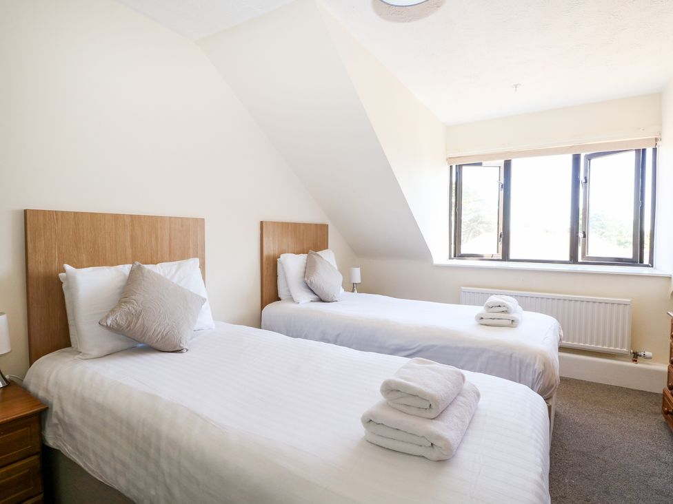 Flat 35 Marine Court Littlehampton South Of England Self Catering Holiday Cottage