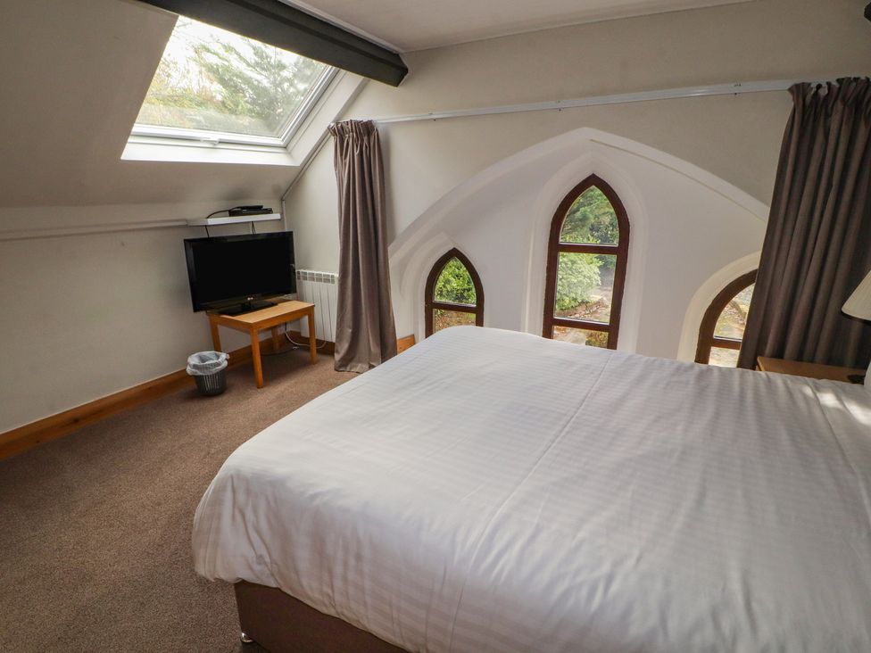 Old School Muncaster House | Holmrook | Branken Wall | The Lake ...