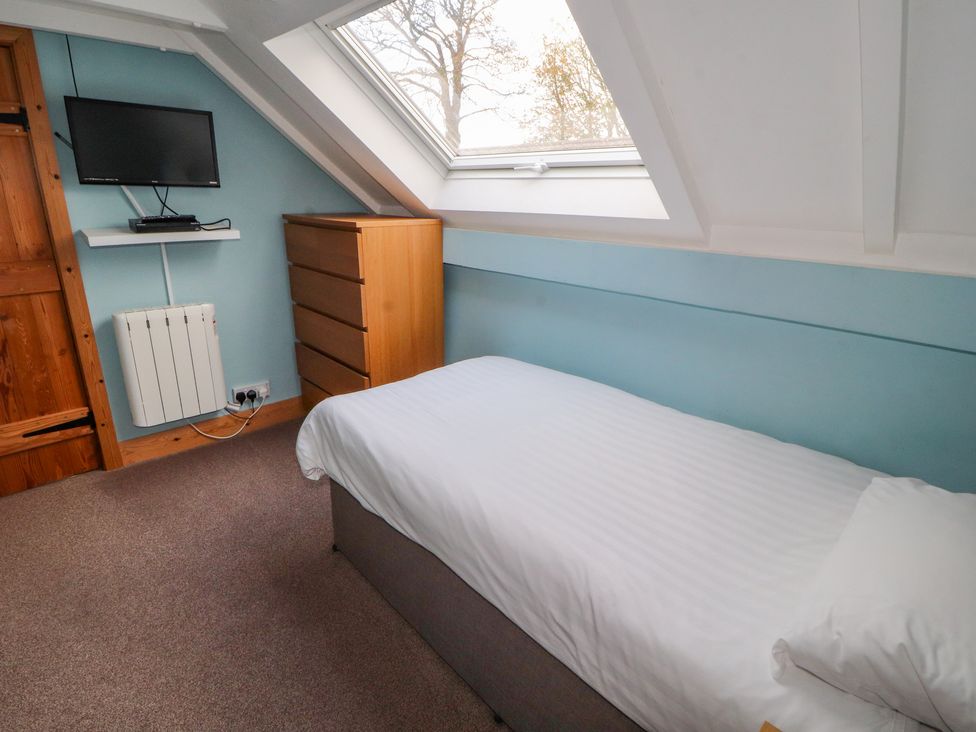 Old School Muncaster House | Holmrook | Branken Wall | The Lake ...