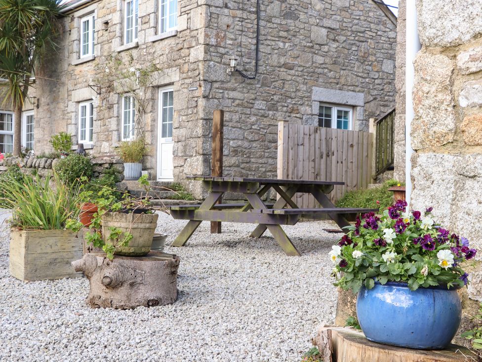 Larch Barn | Helston | Wendron | Cornwall | Self Catering Holiday Cottage